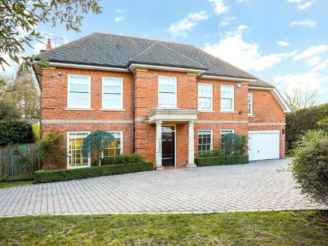 Queens Hill Rise, Ascot, Berkshire 5 bed detached house to rent £8,500 pcm £1,962 pw