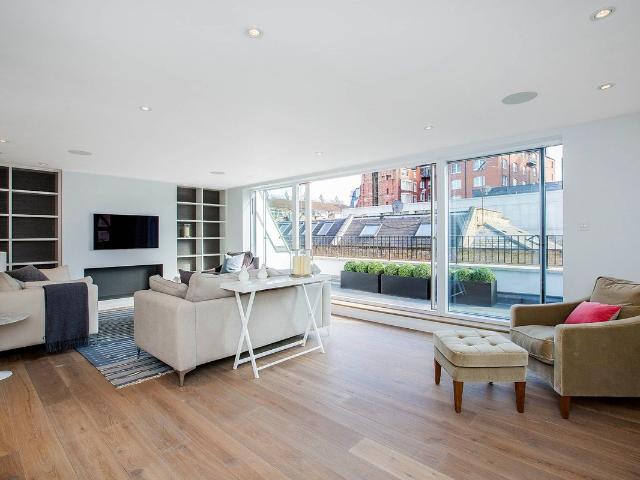 Queens Mews, Bayswater, London W2, 4 bed terraced house to rent, £8,500 pcm | PrimeLocation