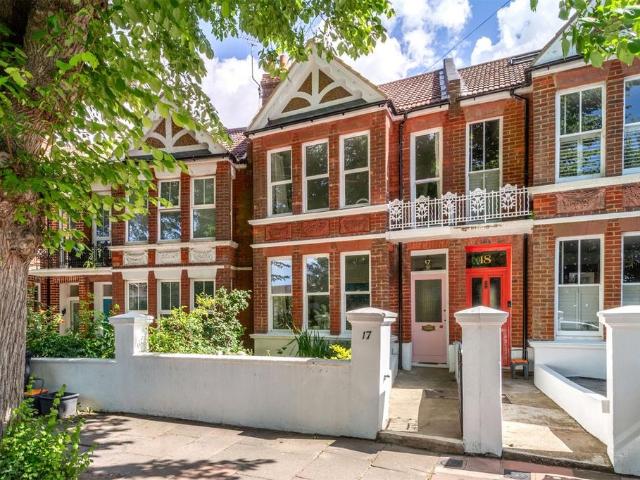 Queens Park Terrace, Brighton BN2 3 bed terraced house to rent £2,800 pcm £646 pw
