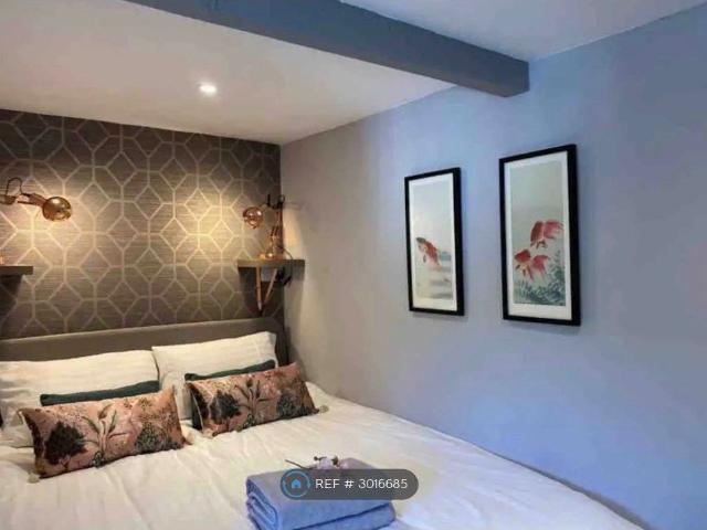 Queens Park, Bournemouth BH8, 1 bed flat to rent, £1,400 pcm | PrimeLocation