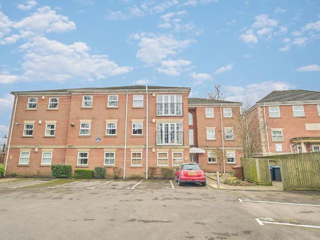 Queens Park Court, London Road, Hinckley LE10, 2 bed flat to rent, £950 pcm | PrimeLocation