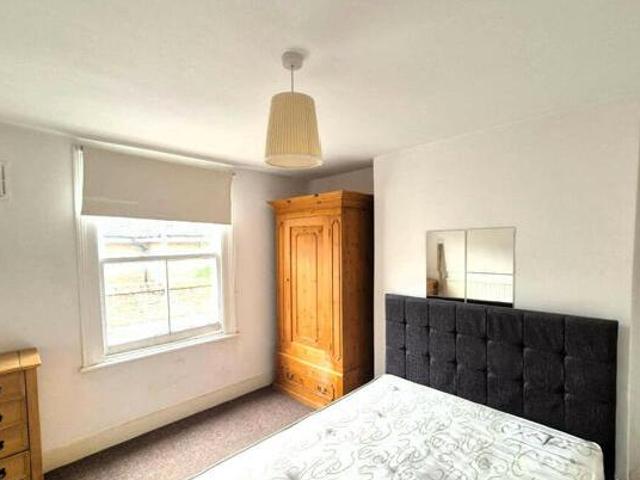 Queens Park, London, 2 Bedroom Apartment