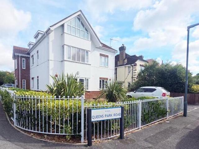 Queens Park, Queens Park Gardens, Bournemouth, 2 Bedroom Apartment