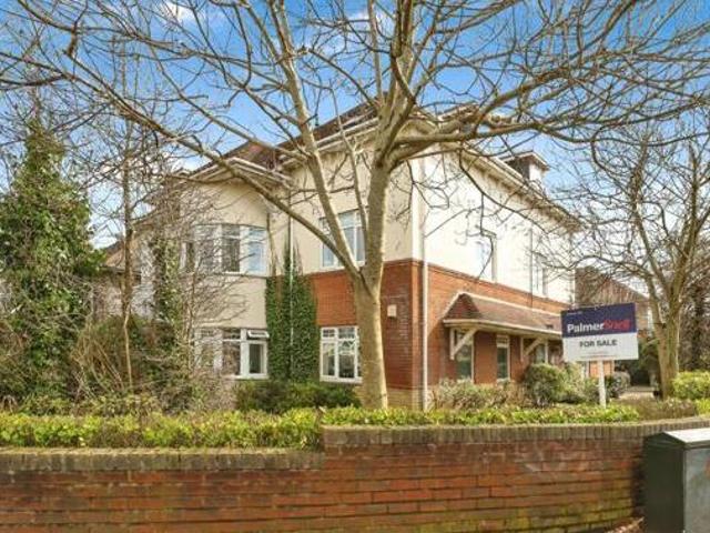 Queens Park, Queens Park South Drive, Bournenmouth, 2 Bedroom Flat