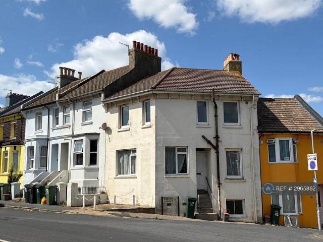 Queens Park Road, Brighton, BN2 4 bed terraced house to rent £2,050 pcm £473 pw