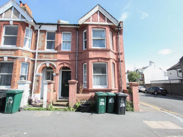 Queens Park Road, Brighton BN2, 4 bed end terrace house to rent, £2,675 pcm | PrimeLocation