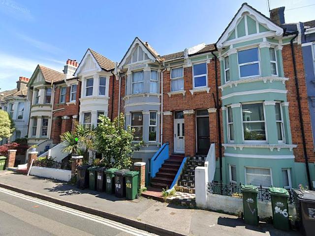 Queens Park Road, Brighton 3 bed maisonette to rent £1,750 pcm £404 pw