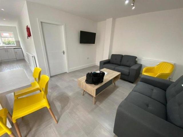 Queens Road 7 bed house share to rent £4,550 pcm £1,050 pw