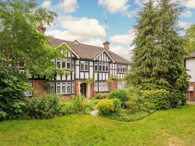 Queens Road, Teddington TW11, 2 bed flat to rent, £2,295 pcm | PrimeLocation