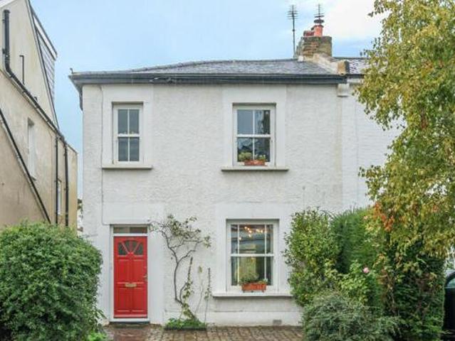 Queens Road, Teddington, 3 Bedroom Semi detached
