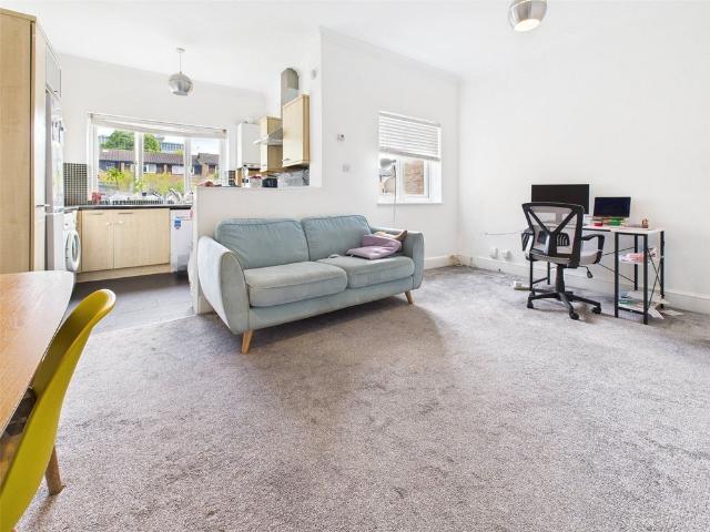 Queens Road, Twickenham, London, TW1