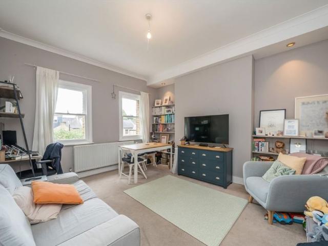 Queens Road, TW1, London
