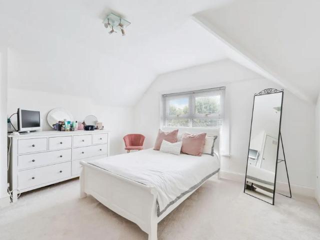 Queens Road, WALLINGTON
