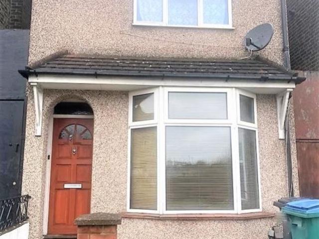 Queens Road, Watford, Hertofrdshire WD17, 2 bed semi detached house to rent, £1,700 pcm | PrimeLocation