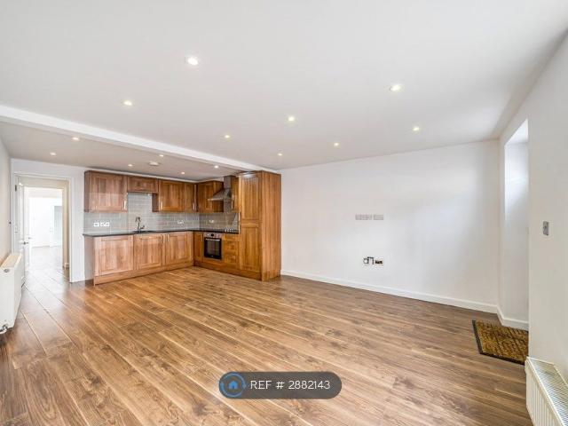 Queens Road, Watford WD17, 1 bed flat to rent, £1,400 pcm | PrimeLocation