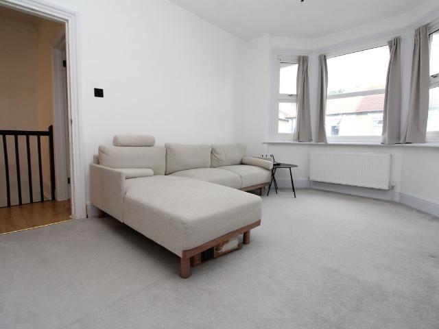 Queens Road, Welling DA16, 2 bed terraced house to rent, £1,800 pcm | PrimeLocation