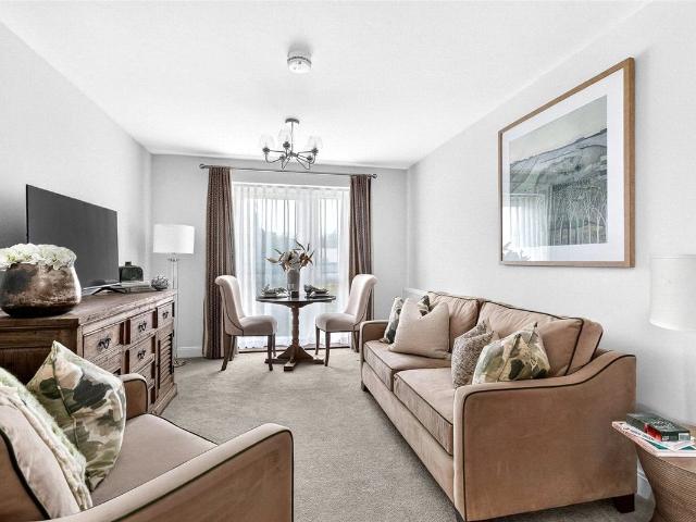 Queens Road, Weybridge, Surrey KT13, 1 bed property to rent, £3,180 pcm | PrimeLocation