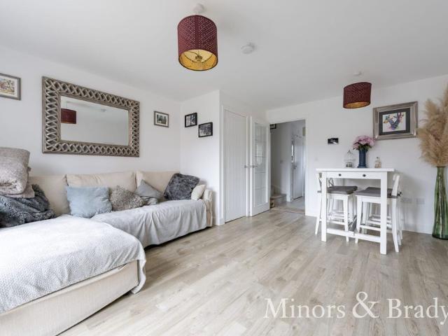 Queens Road, Bacton