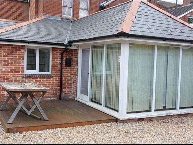 Queens Road, Basingstoke, RG21 1 bed maisonette to rent £1,050 pcm £242 pw