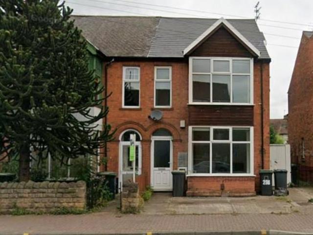 Queens Road, Beeston, Nottingham NG9, 5 bed shared accommodation to rent, £2,250 pcm | PrimeLocation