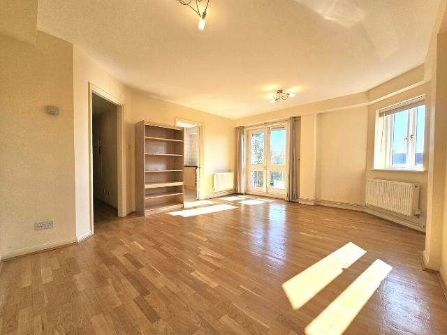 Queens Road, Bromley BR1, 2 bed property to rent, £1,750 pcm | PrimeLocation