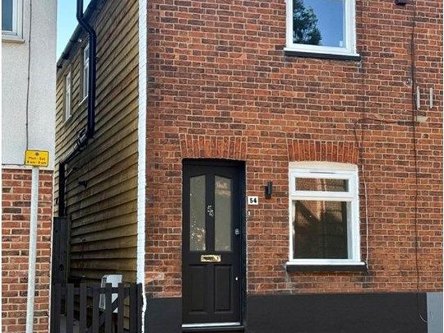Queens Road, Brentwood CM14, 2 bed semi detached house to rent, £1,950 pcm | PrimeLocation