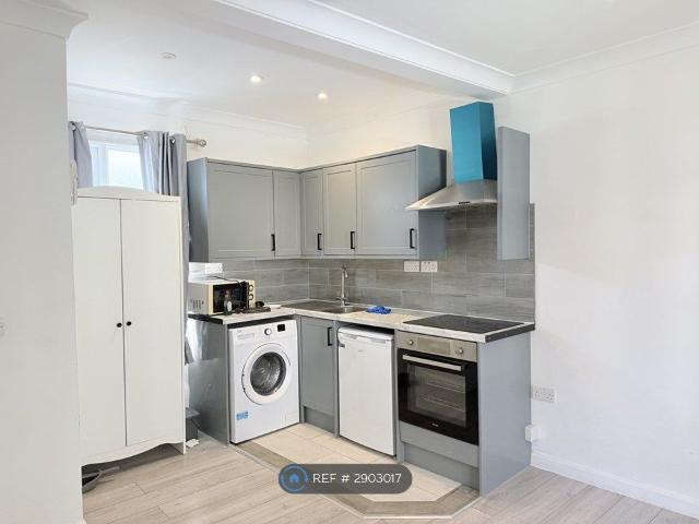 Queens Road, Brighton BN1, 1 bed flat to rent, £1,350 pcm | PrimeLocation