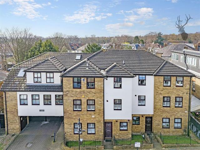 Queens Road, Buckhurst Hill IG9, 1 bed flat to rent, £1,750 pcm | PrimeLocation