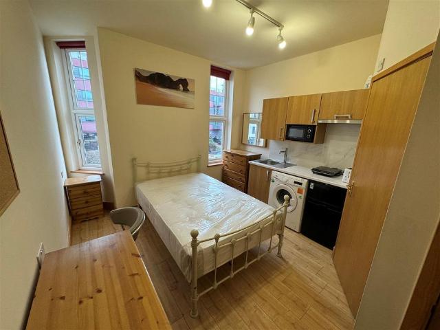 QUEENS Road, Coventry, CV1