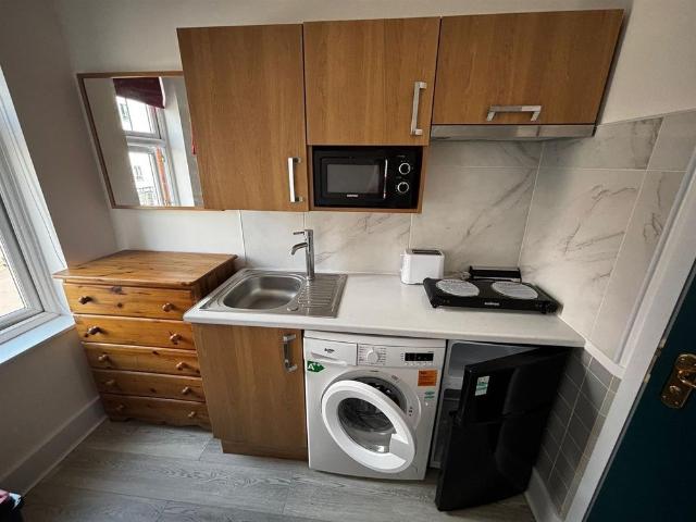 QUEENS Road, Coventry, CV1