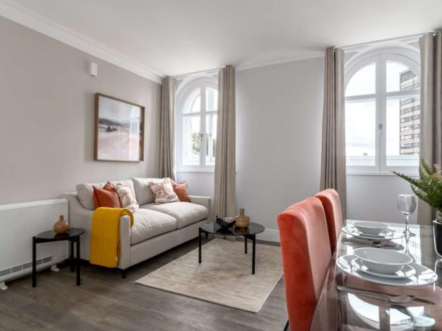 Queens Road, Clifton, Bristol BS8, 1 bed flat to rent, £3,000 pcm | PrimeLocation