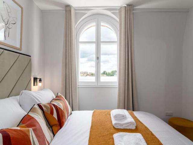 Queens Road, Clifton BS8 1 bed flat to rent £3,185 pcm £735 pw