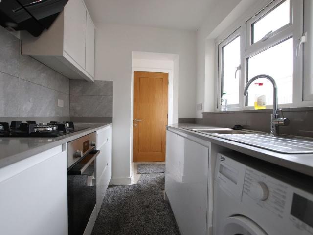 Queens Road, Croydon CR0, 3 bed terraced house to rent, £2,400 pcm | PrimeLocation