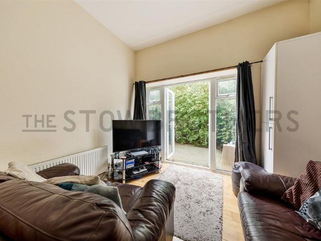 Queens Road, E11 1BA