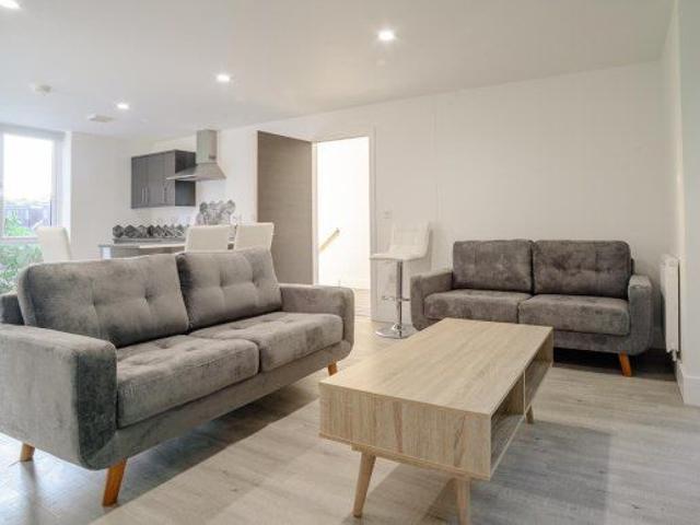 Queens Road East, Nottingham, Nottinghamshire NG9, 5 bed shared accommodation to rent, £758 pppm | PrimeLocation