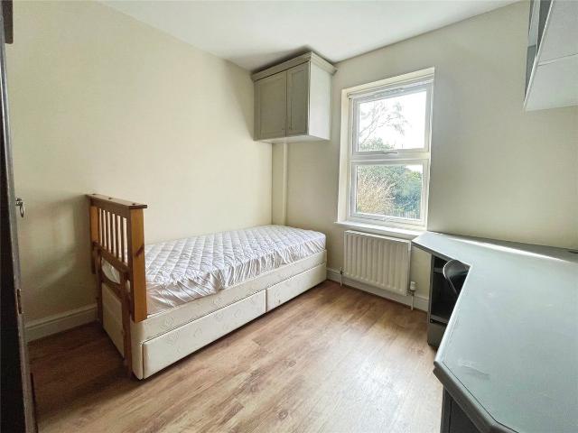 Queens Road, Egham, Surrey TW20, Room to rent, £775 pcm | PrimeLocation