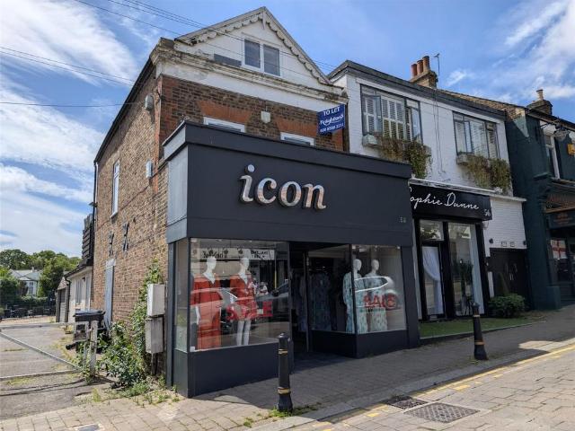 Queens Road, Essex IG9 3 bed ground floor flat to rent £1,800 pcm £415 pw