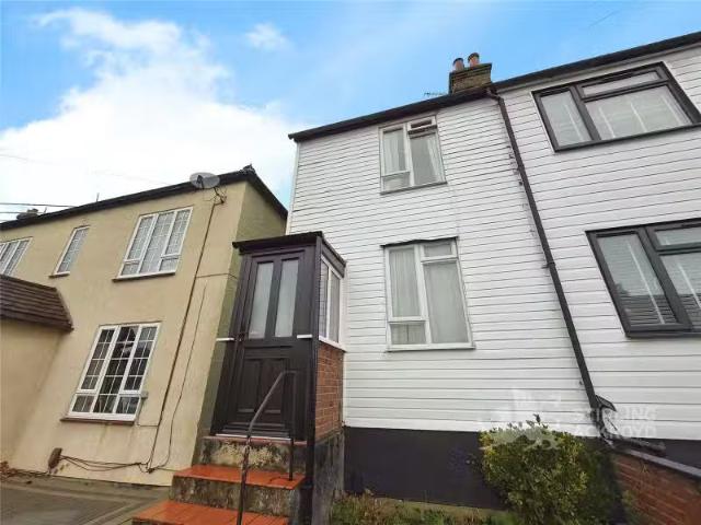 Queens Road, Farnborough, GU14 6JZ