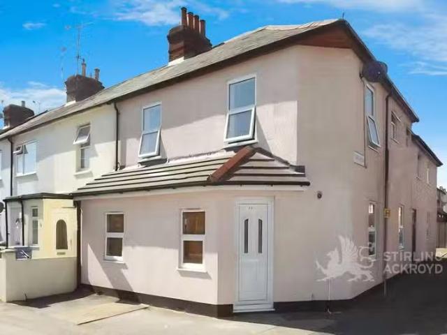 Queens Road, Farnborough, Hampshire, GU14 6DT