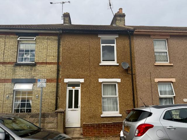 Queens Road, Gillingham ME7, 3 bed terraced house to rent, £1,300 pcm | PrimeLocation