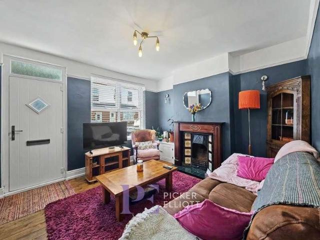 Queens Road, Hinckley, LE10