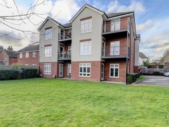 Queens Road, High Wycombe, 2 Bedroom Apartment
