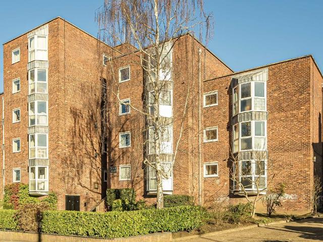 Queens Road, Kingston KT2, 2 bed flat to rent, £2,095 pcm | PrimeLocation