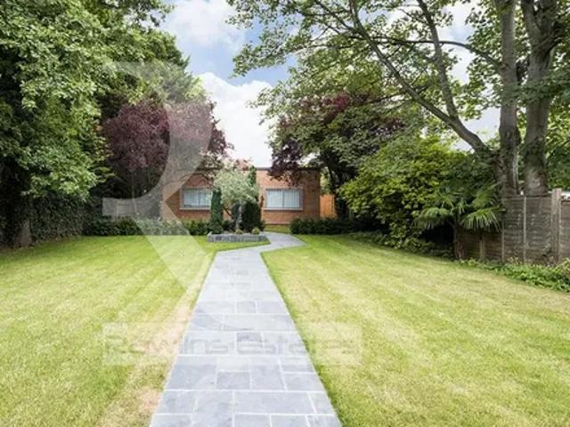 Queen's Road, London, NW4 2TL, United Kingdom | 3 bed apartment for rent #138261951 | Rentberry