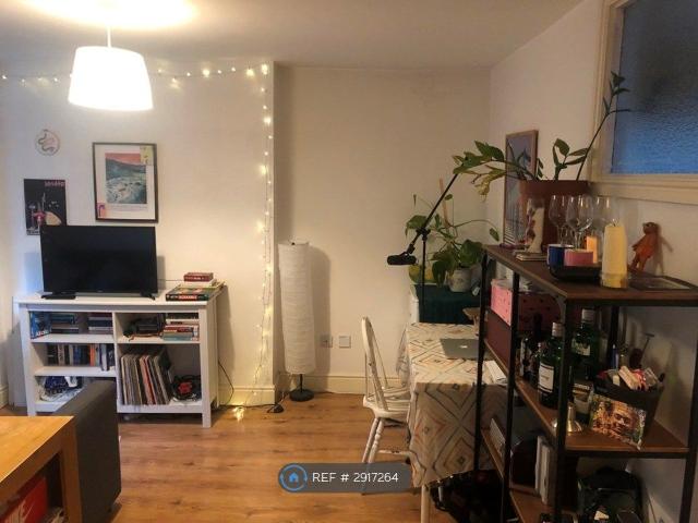 Queens Road, London SE15, 1 bed flat to rent, £1,600 pcm | PrimeLocation