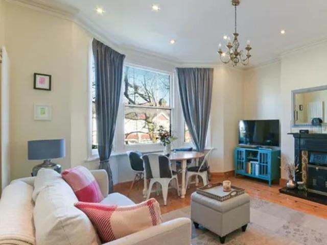 Queens Road, London, SW19 8LX, United Kingdom | 2 bed apartment for rent #139474560 | Rentberry