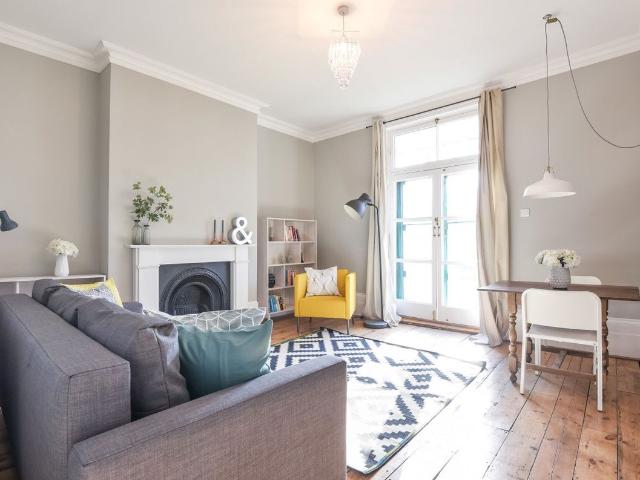 Queens Road, New Cross, London SE14, 1 bed flat to rent, £2,000 pcm | PrimeLocation