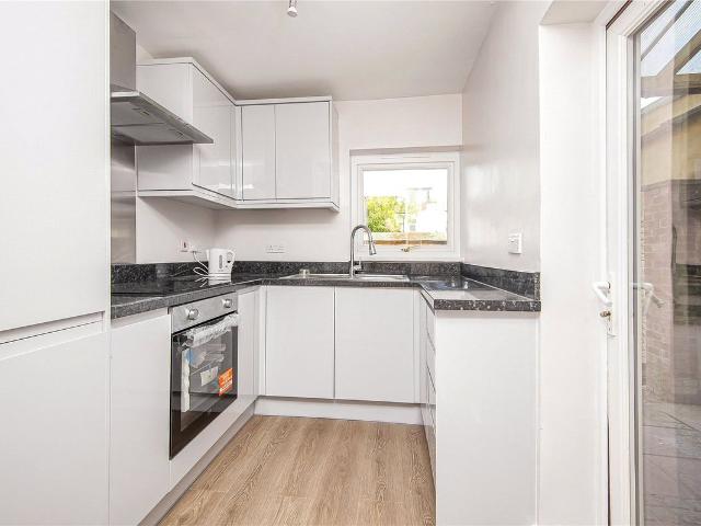 Queens Road, New Malden, Surrey KT3, 2 bed terraced house to rent, £2,500 pcm | PrimeLocation
