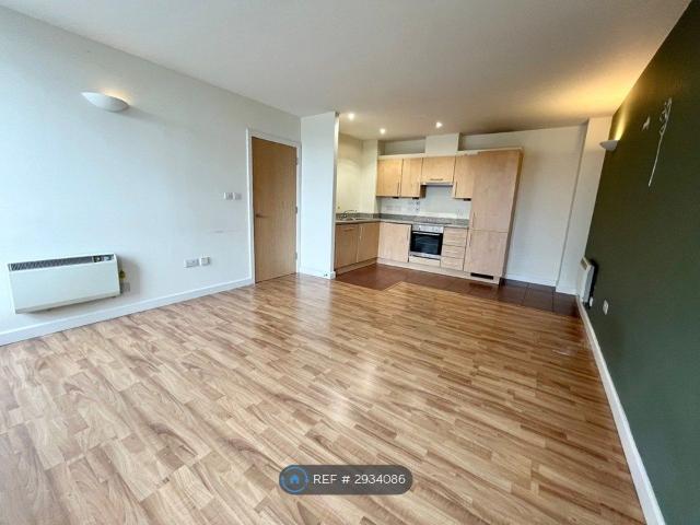 Queens Road, Nottingham NG2, 2 bed flat to rent, £1,150 pcm | PrimeLocation