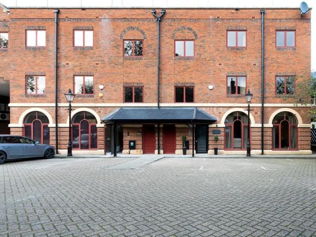 Queens Road, Reading, RG1 1 bed apartment to rent £1,270 pcm £293 pw